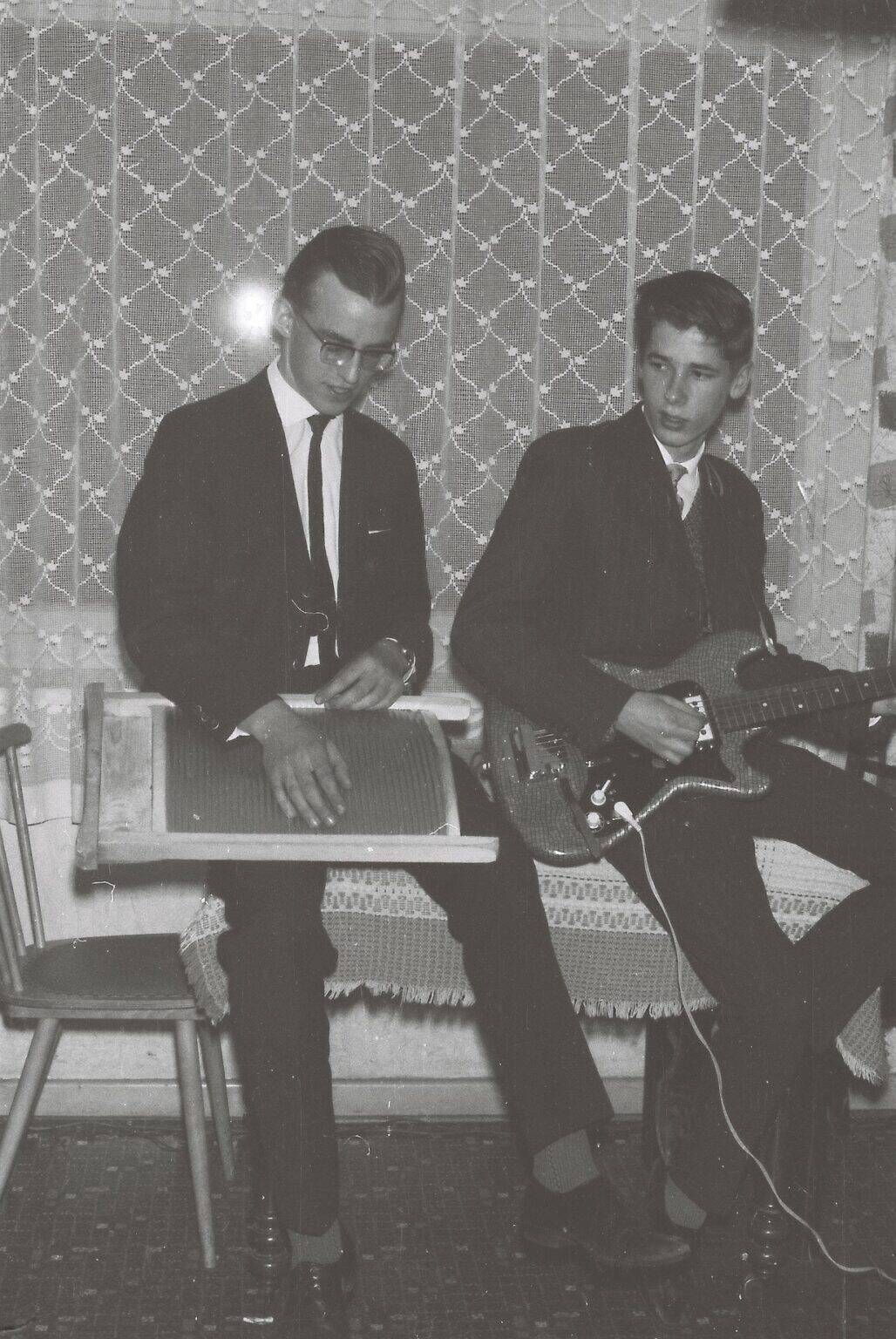 THE SKIFFLE GROUP – tony-hendrik.com
